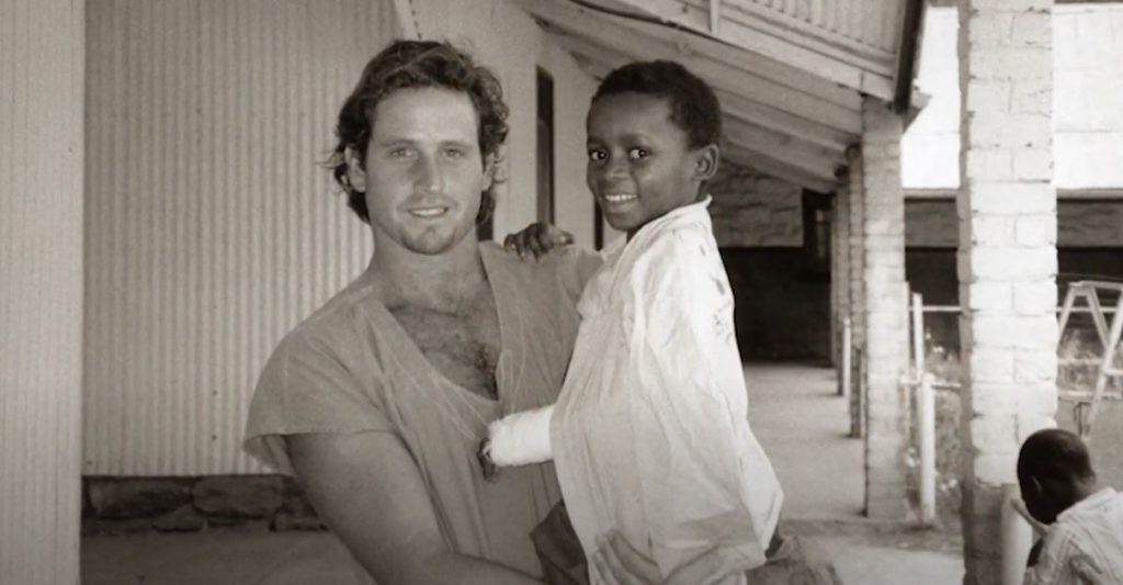 Dave M. Atkin, M.D., Receives AAOS’ 2021 Humanitarian Award | Vitals